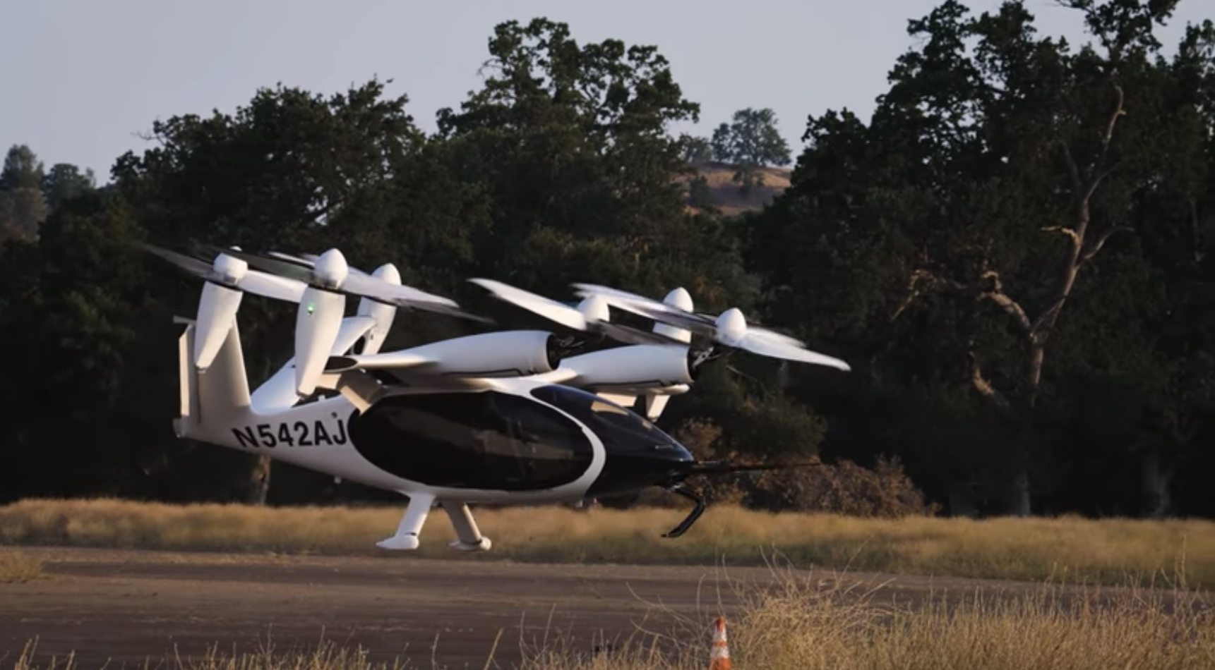 Joby Aviation's electric flying taxi has completed a 240km test-flight ...