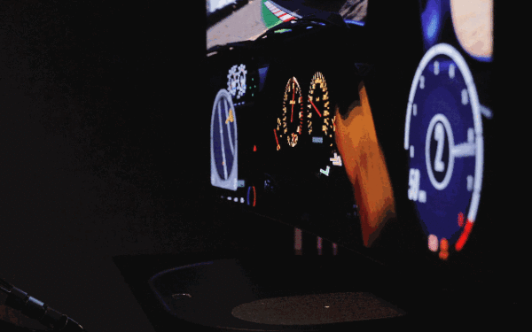 LG Shows Off TV That Can Bend From Straight To Curved - Stuff South Africa