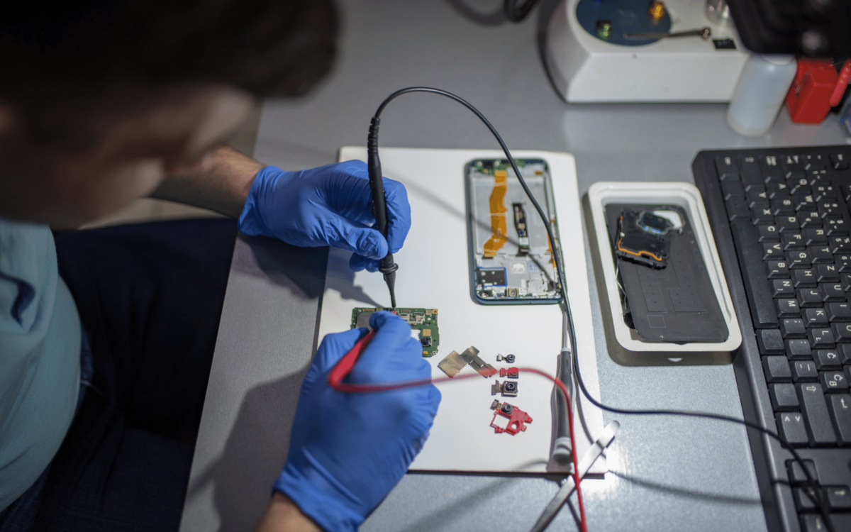 Samsung's Upcoming 'Repair Mode' Will Keep Your Data Safe While Your ...