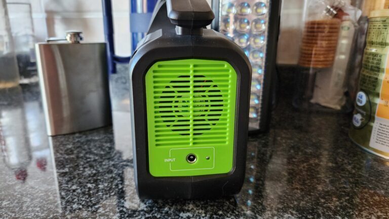 Gizzu 242Wh Portable Power Station Review - Add A Little Light In Your ...