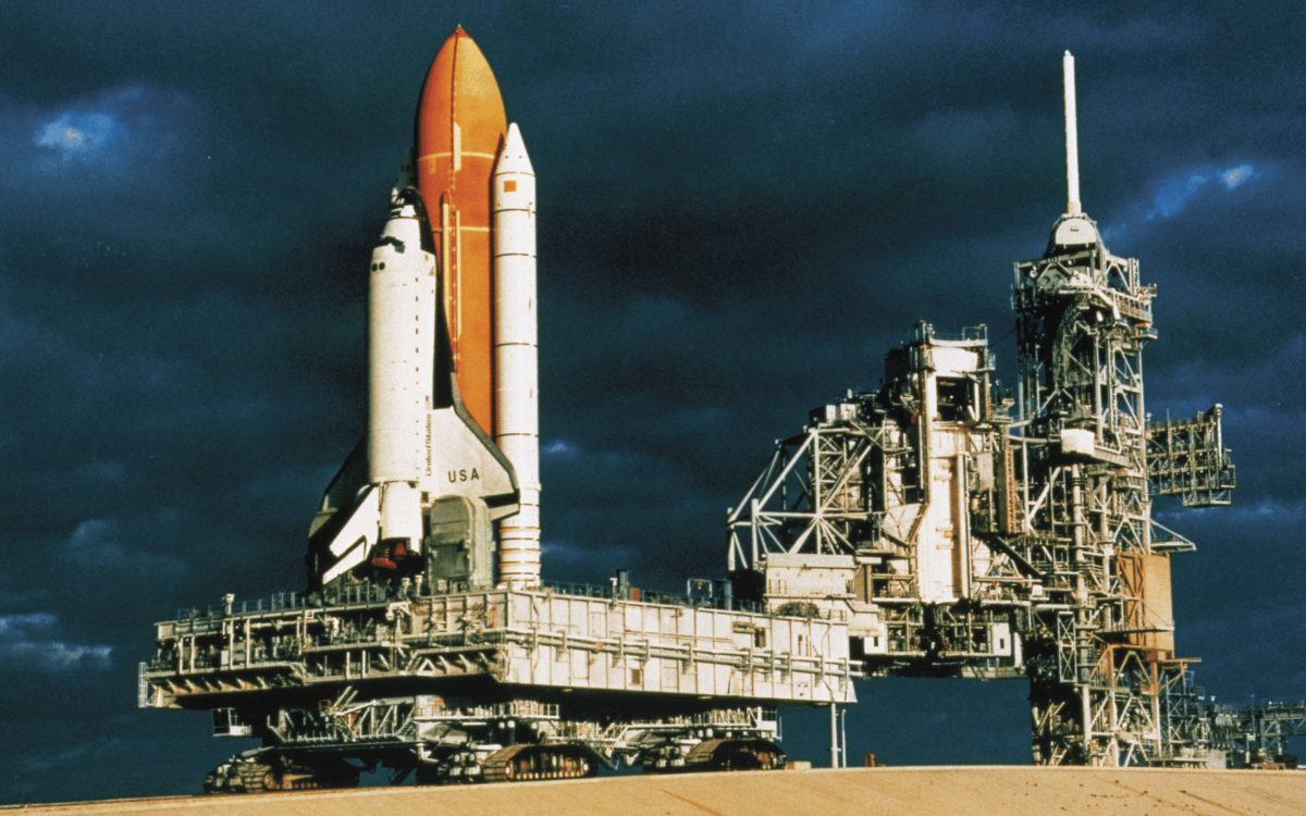 Space Shuttle Endeavour is set to become a fully-stacked museum piece ...