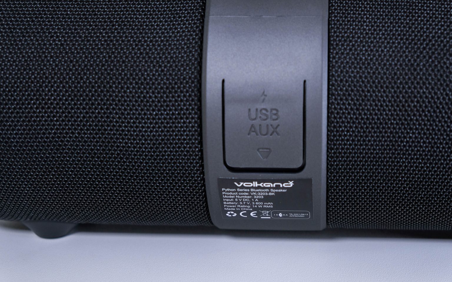 VolkanoX Python Series Bluetooth Speaker Review - Won't Strangle Your ...