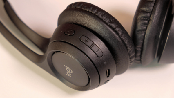 Logitech Zone 305 Review - Quality Eco-friendly Comms - Stuff South Africa