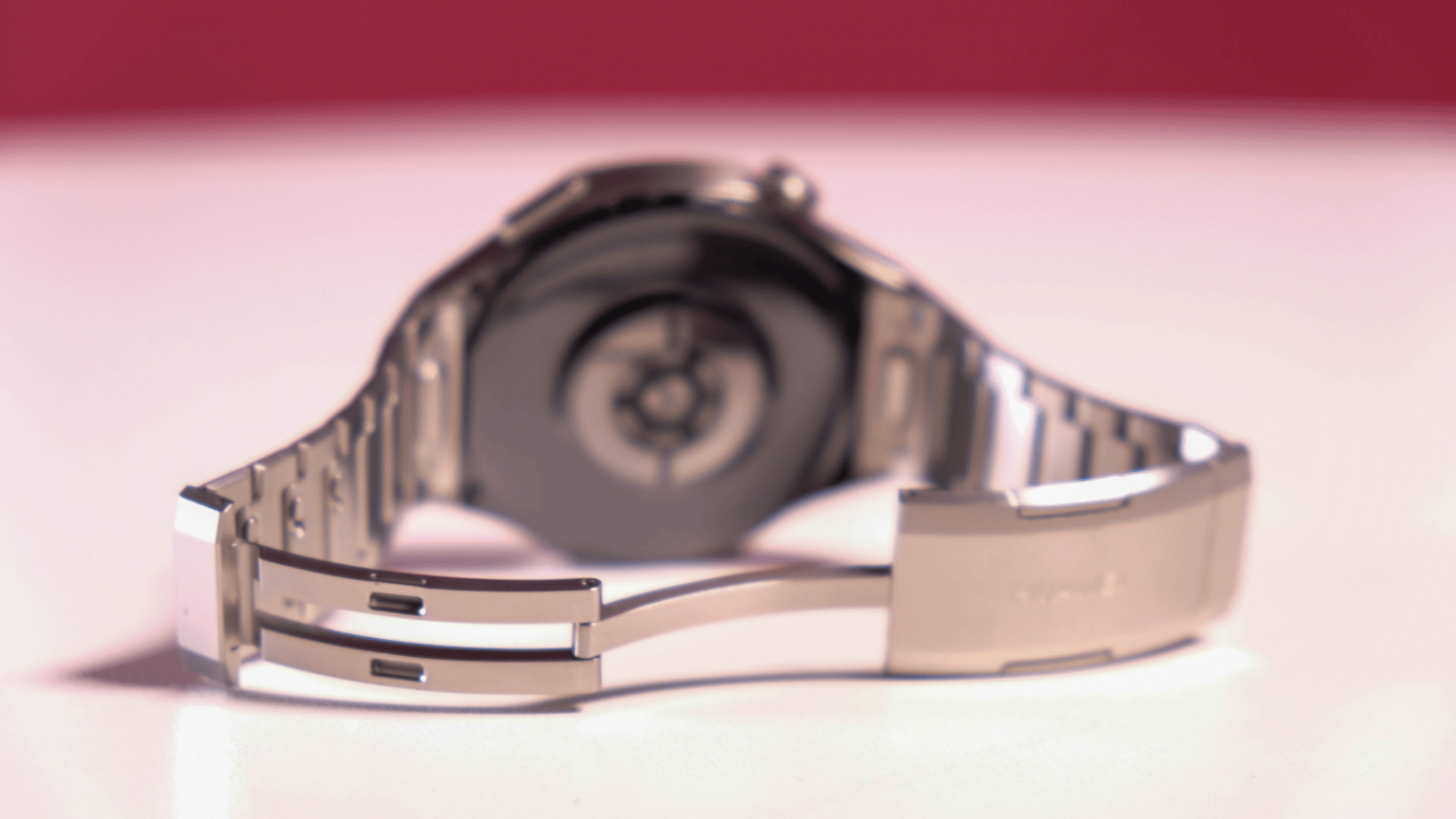 Huawei Watch GT 5 Pro Titanium Review – A Pricey Chunk Of Capable ...