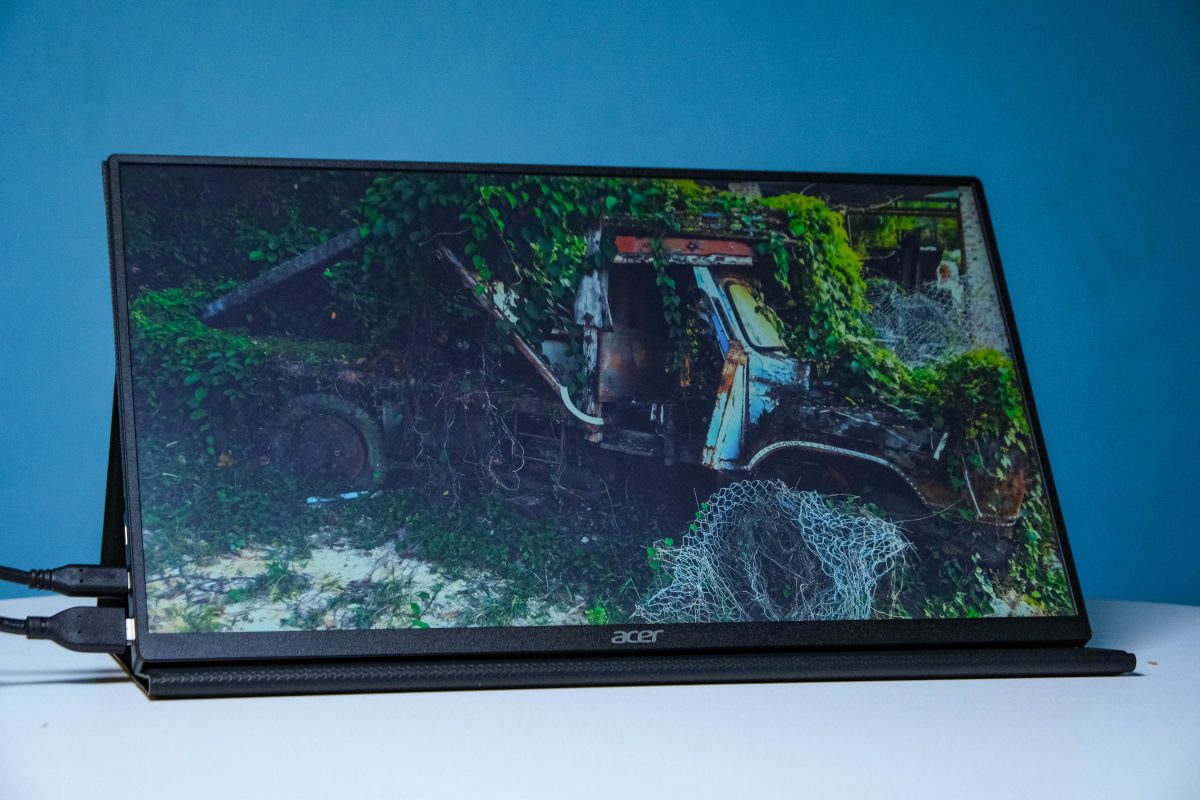 Acer PM161QT Portable Monitor Review - Stealthy Second Screen - Stuff ...