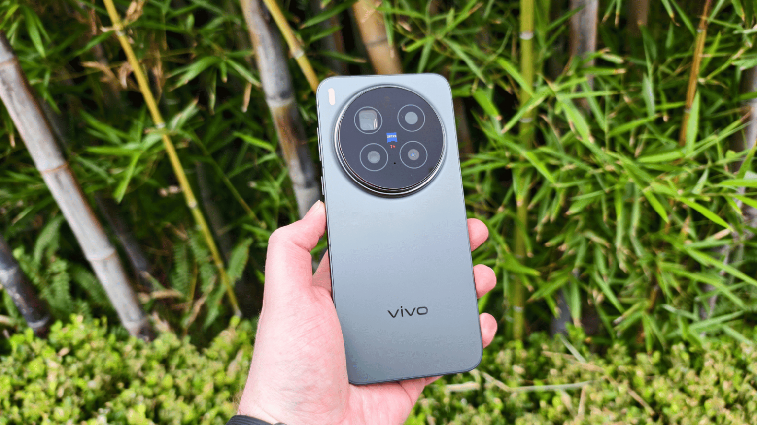 Vivo X300 Series Launches In China, Blurring The Line Between Pro And ...